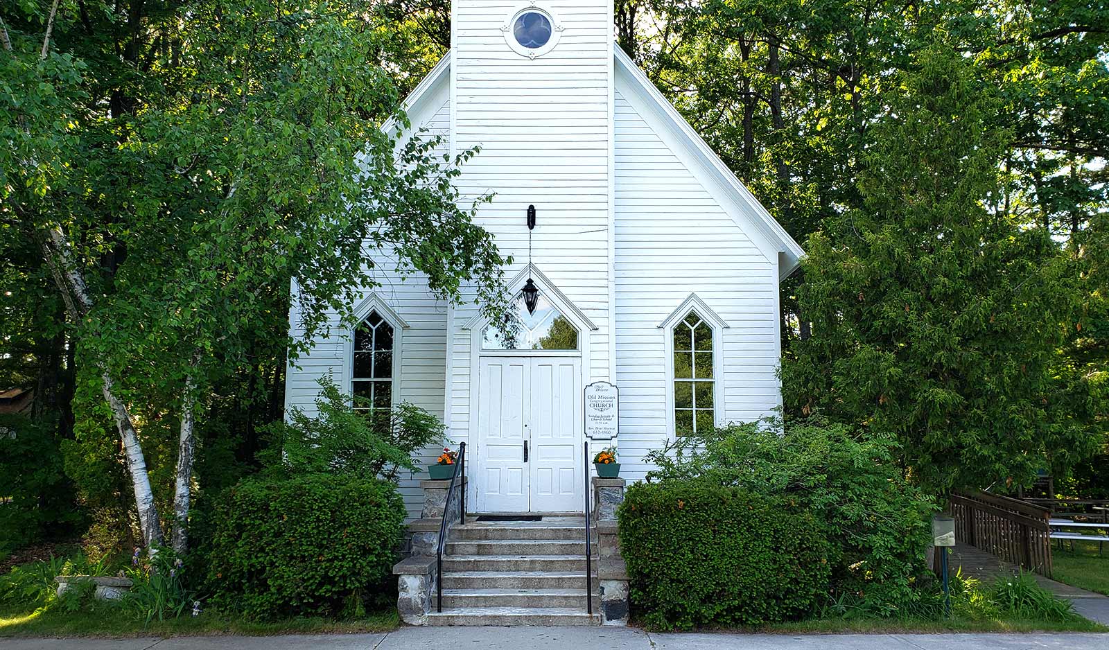 Old Mission Wedding Venue - Weddings, Baptisms and Weekly Services